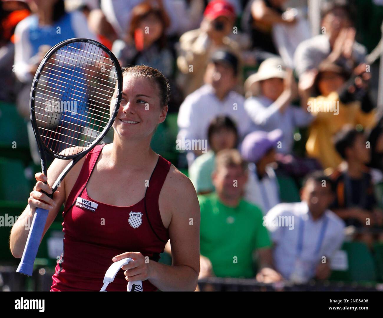 Russia's Vera Zvonareva celebrates after beating her compatriot Maria ...