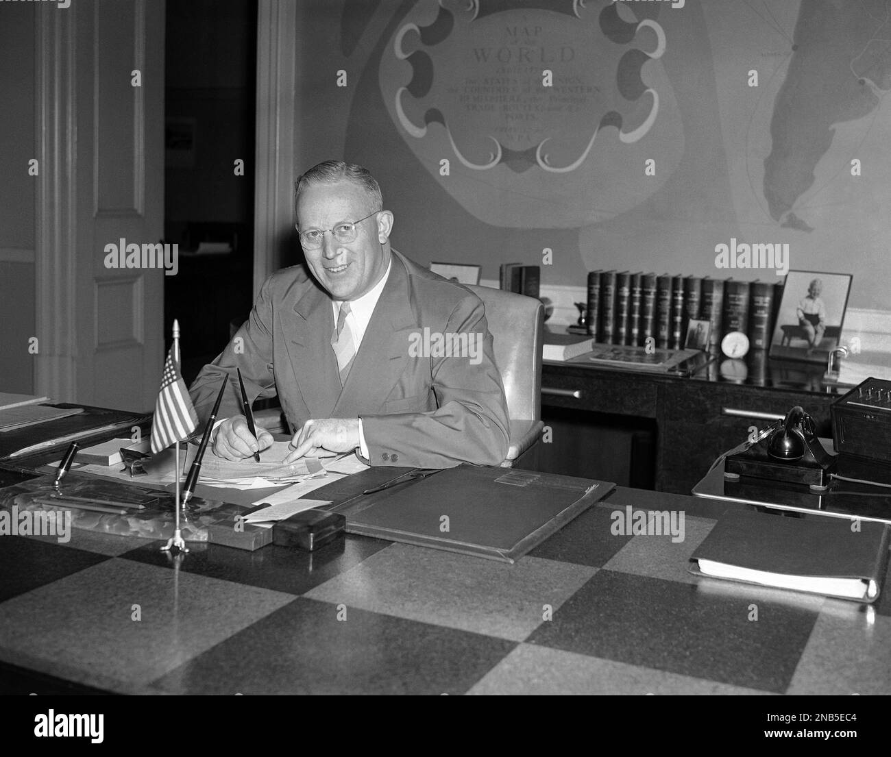 Governor Earl Warren in Sacramanto, California on July 5, 1943. (AP ...