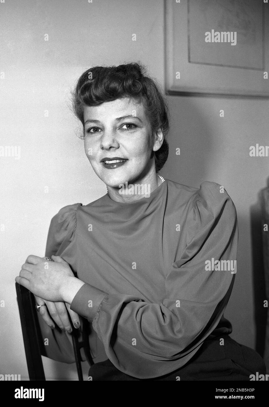 Stage, screen, and radio actress Elissa Landi was photographed in New ...