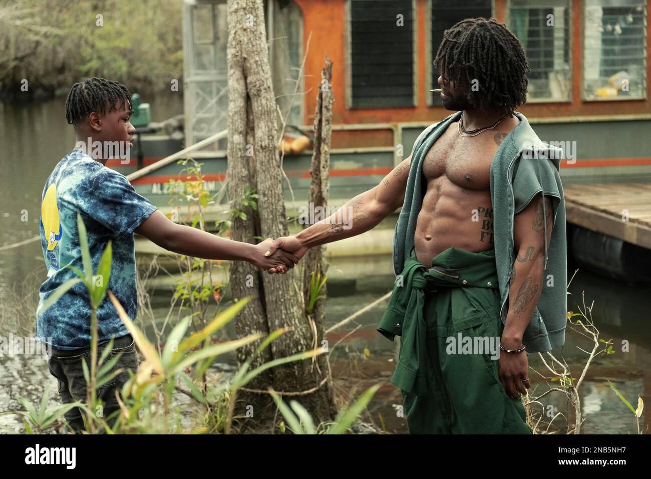 BRUISER, from left: Jalyn Hall, Trevante Rhodes, 2022. ph: Dan Anderson ...