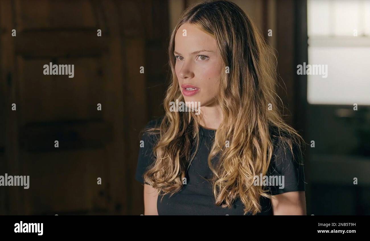 DAUGHTER OF THE BRIDE, Halston Sage, 2023. © MarVista Entertainment ...