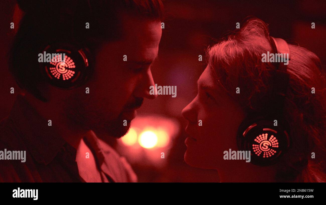 99 MOONS, from left: Dominik Fellmann, Valentina Di Pace, 2022 ...