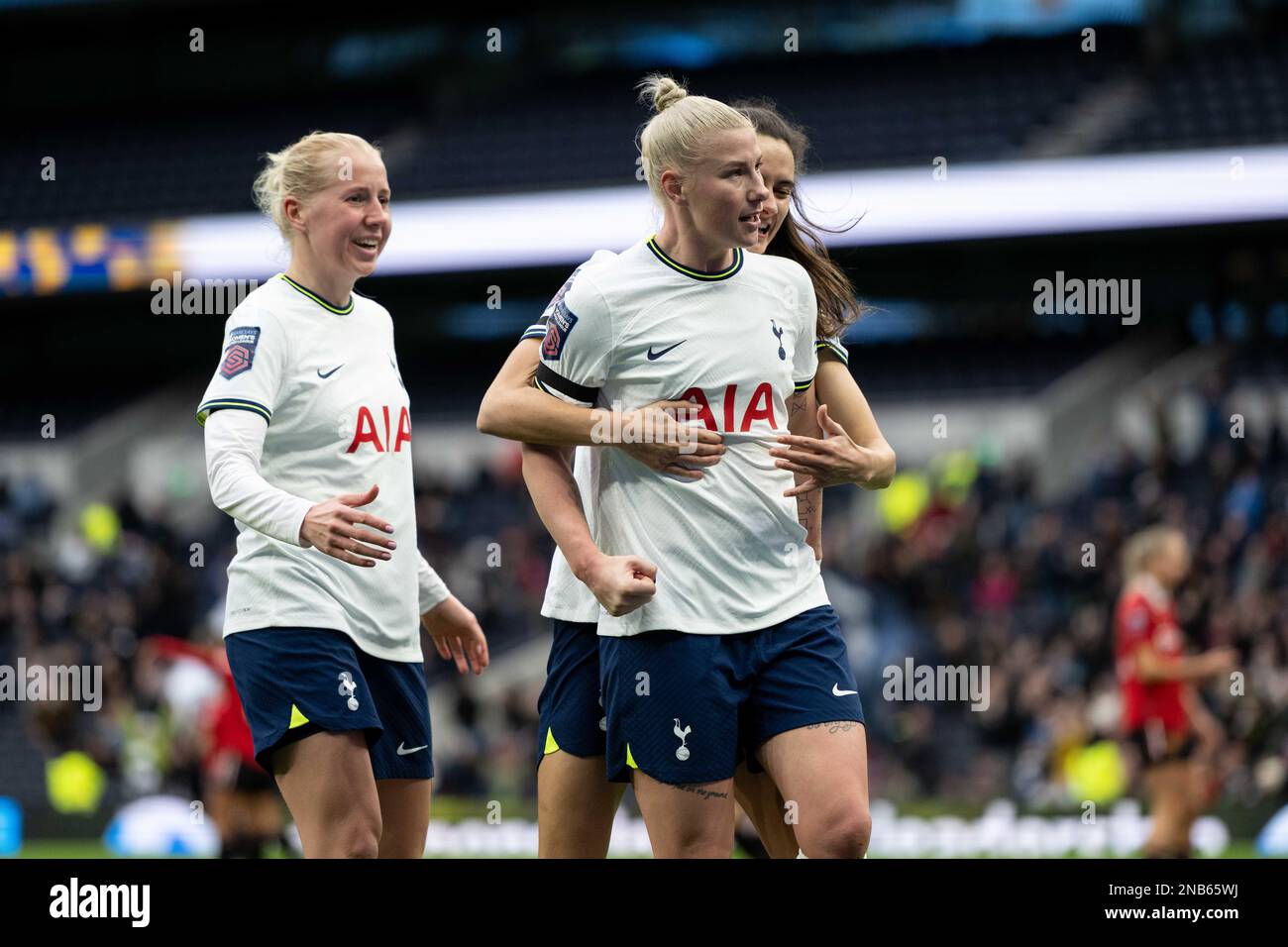 LONDON, ENGLAND - FEBRUARY 12: Bethany England of Tottenham Hotspur ...
