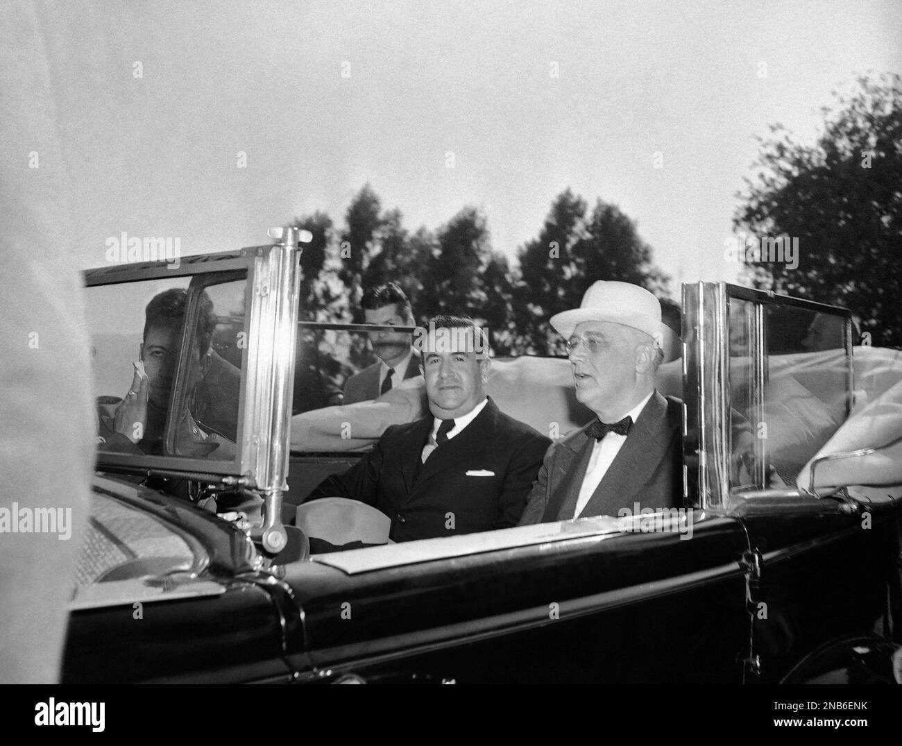 President Manuel Avila Camacho of Mexico, left, and President Franklin ...