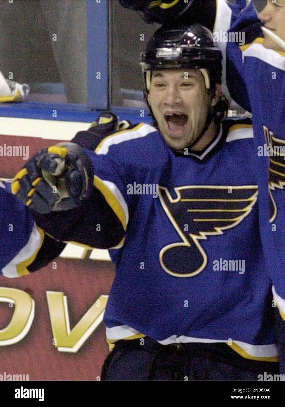 FILE - This is a April 13 2004 file photo of St. Louis Blues' Mike ...
