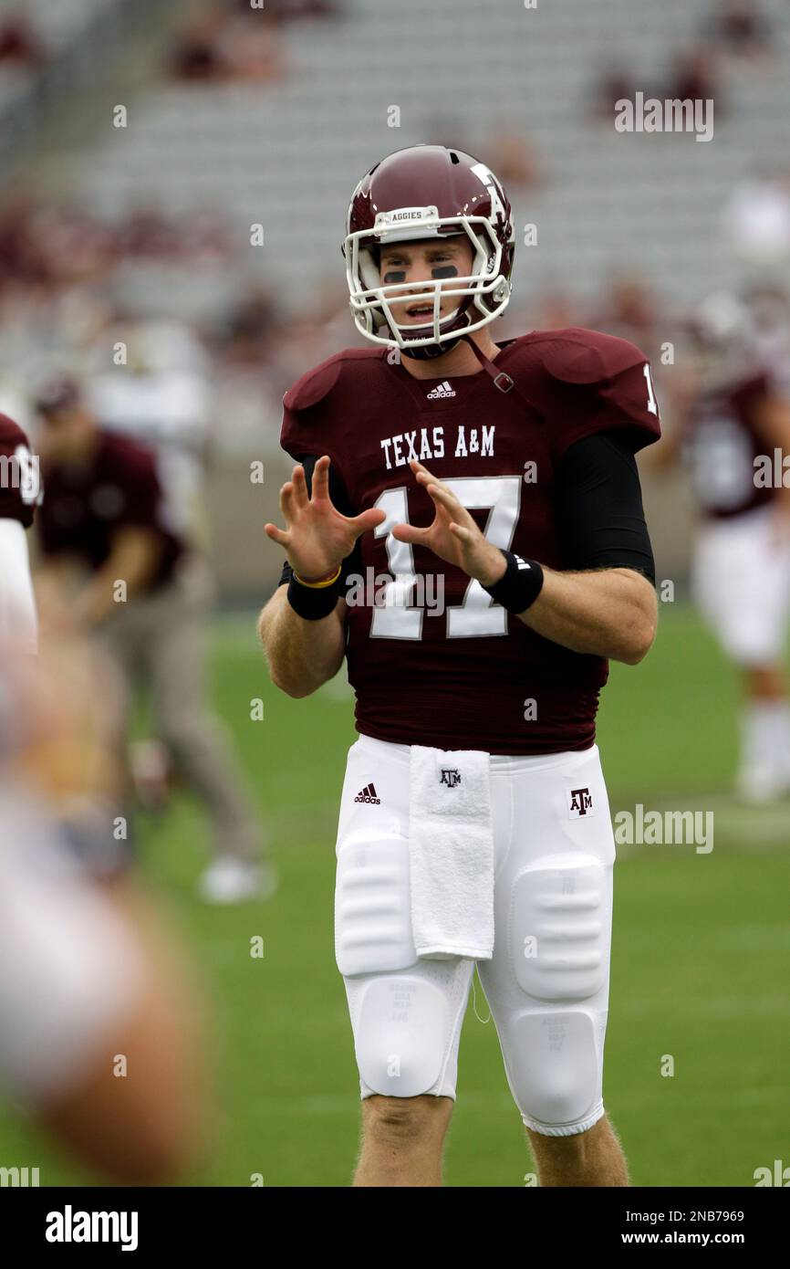 Texas A&M quarterback Ryan Tannehill (17) before an NCAA college ...