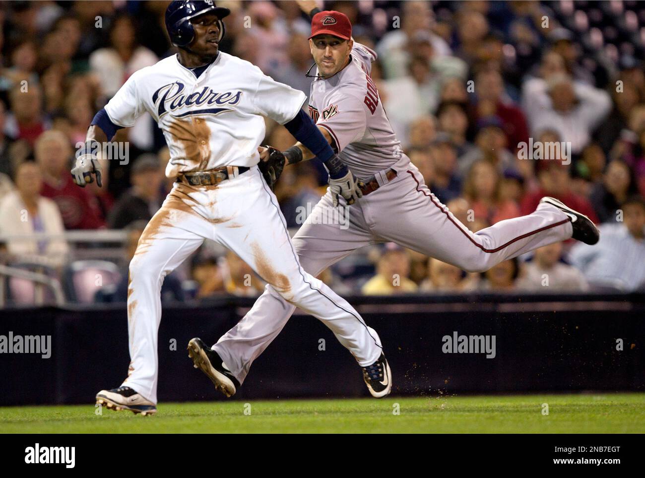 Arizona Diamondbacks' Ryan Roberts tags out San Diego Padre's Orlando ...