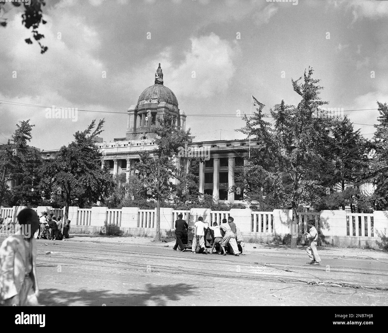 Capitol building in Seoul, South Korea, Sept. 29, 1950. (AP Photo/Frank ...