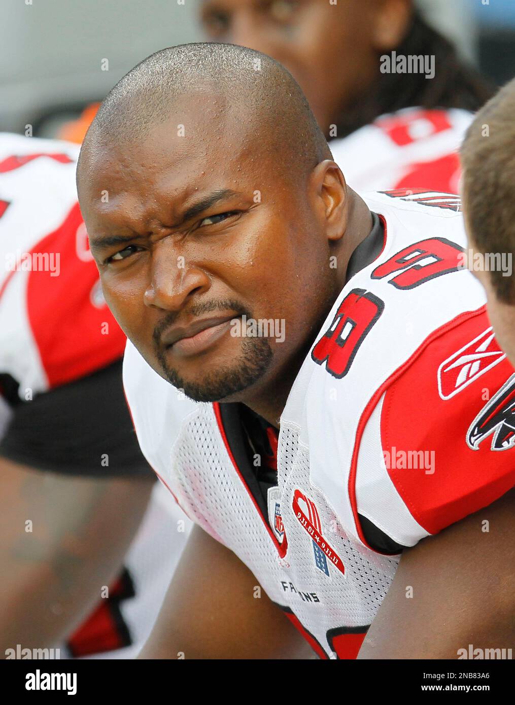 Atlanta Falcons tight end Reggie Kelly on the bench in the second half ...