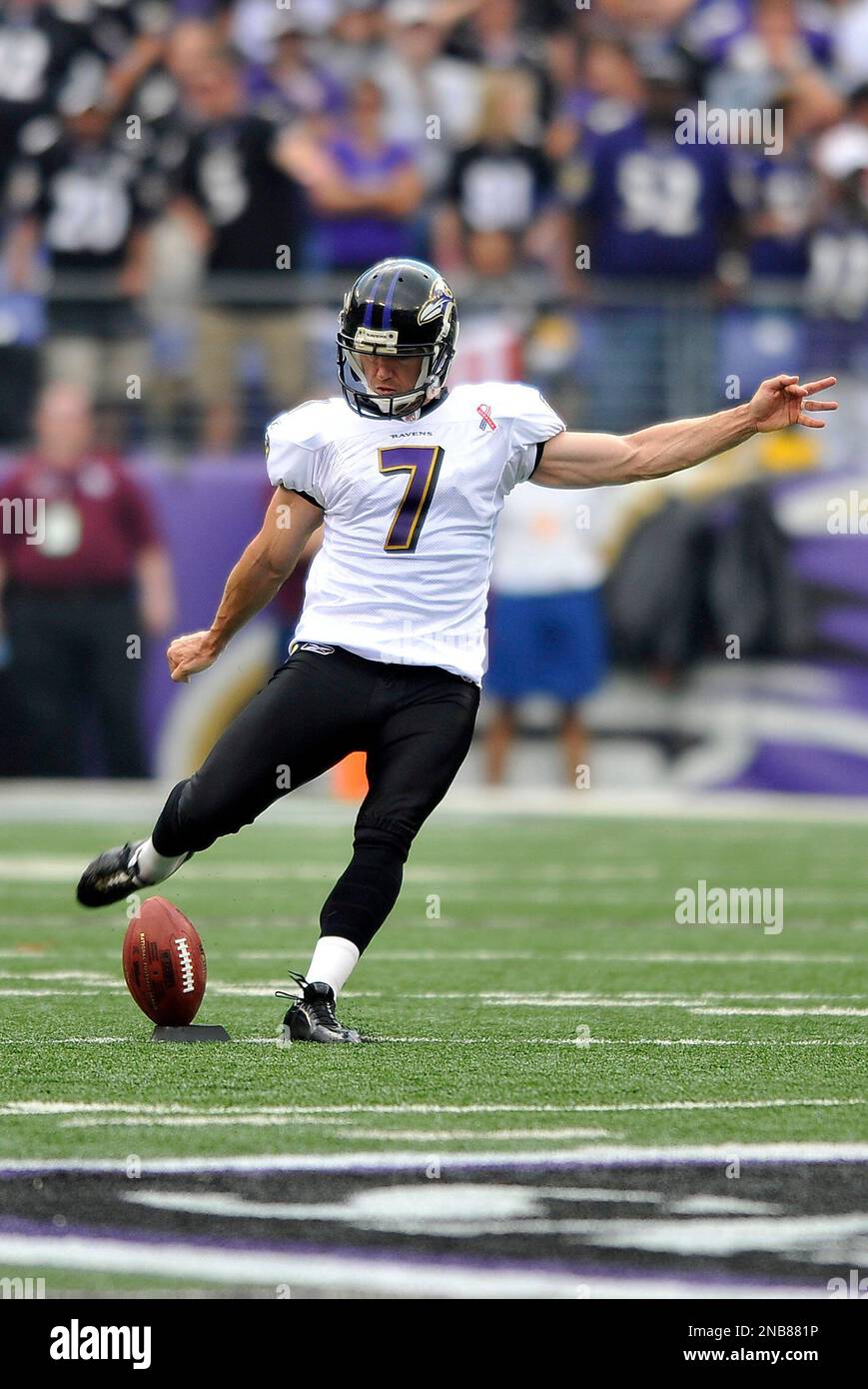 Baltimore Ravens kicker Billy Cundiff kicks off against the Pittsburgh ...