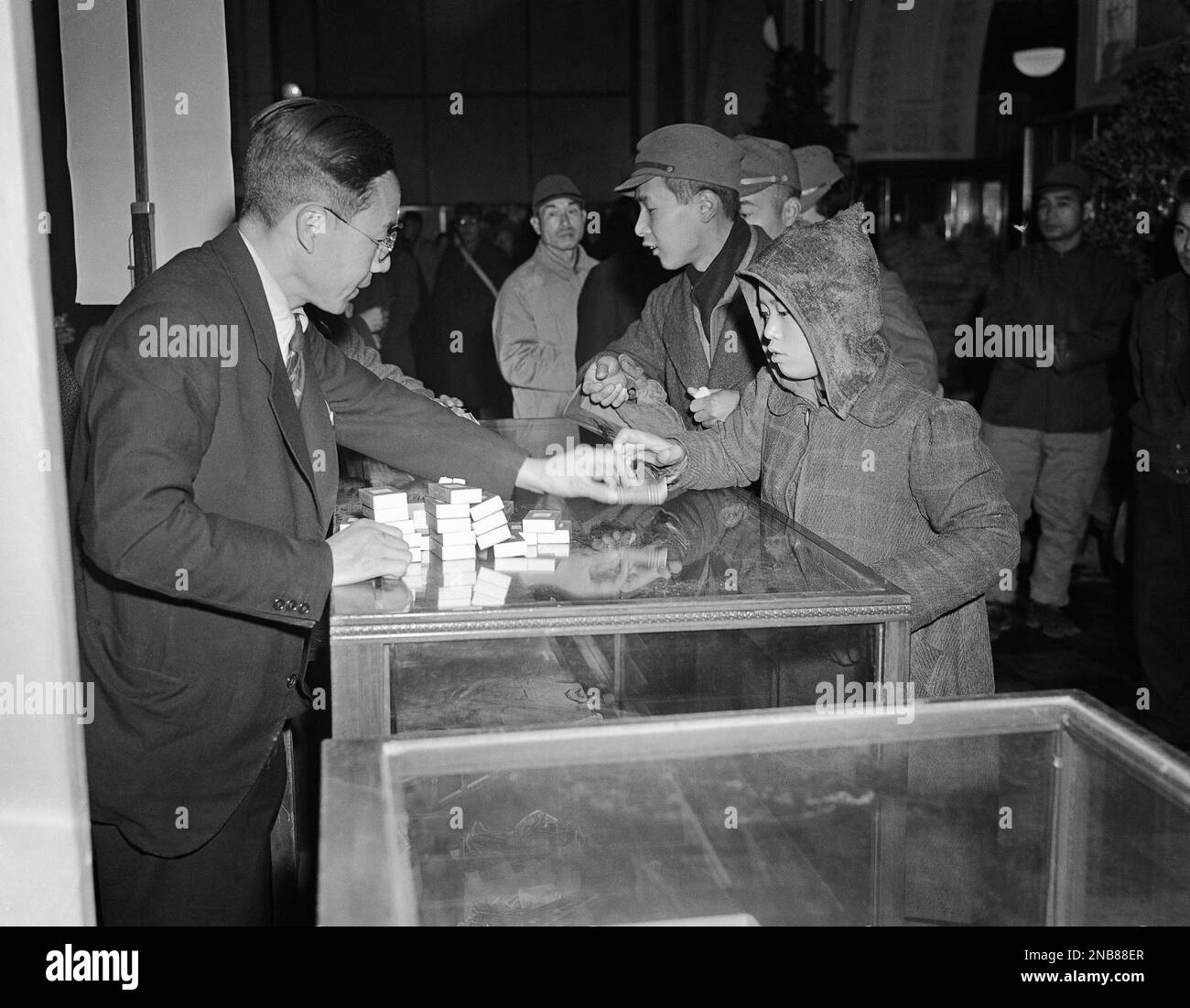 This teenage girl stood in line three hours, as her father had to work ...