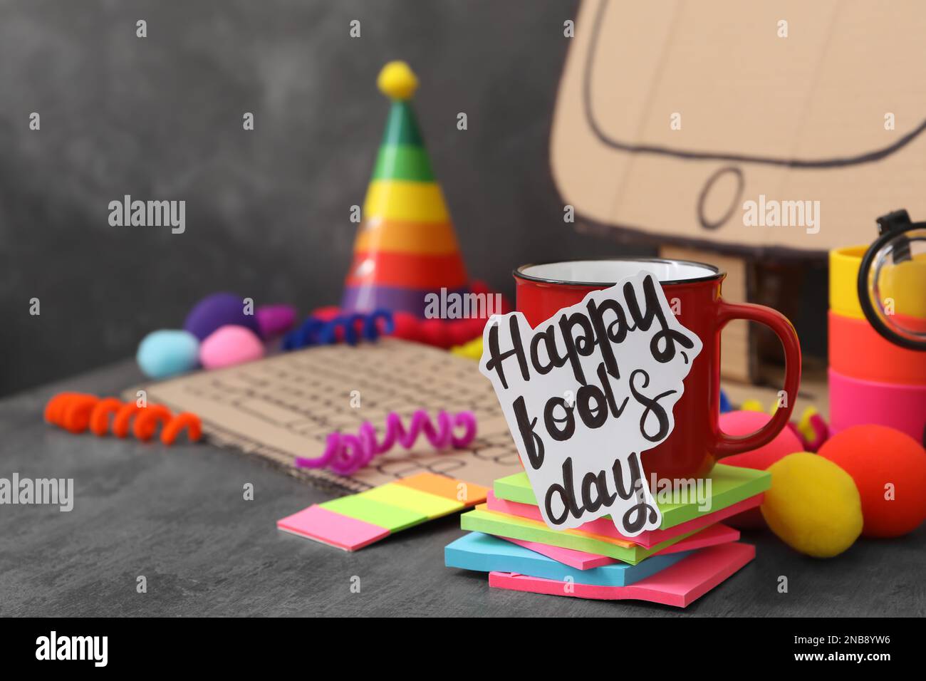 Workplace happy mug hi-res stock photography and images - Alamy