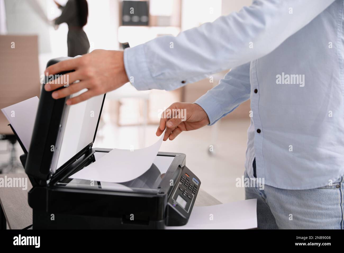 Employee using electronic panel hi-res stock photography and images - Alamy