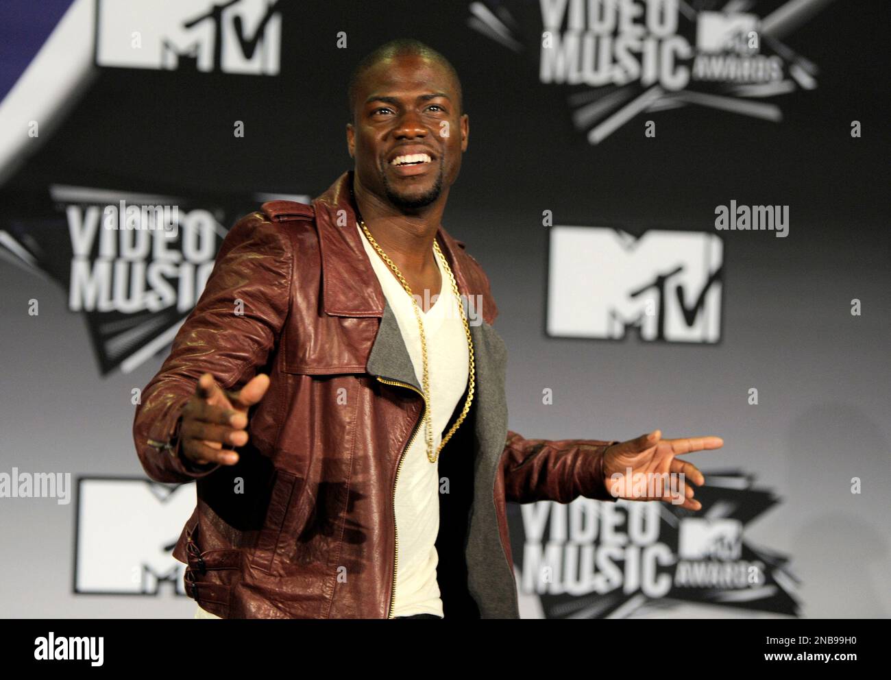 FILE - In this Aug. 28, 2011 file photo, comedian Kevin Hart poses ...