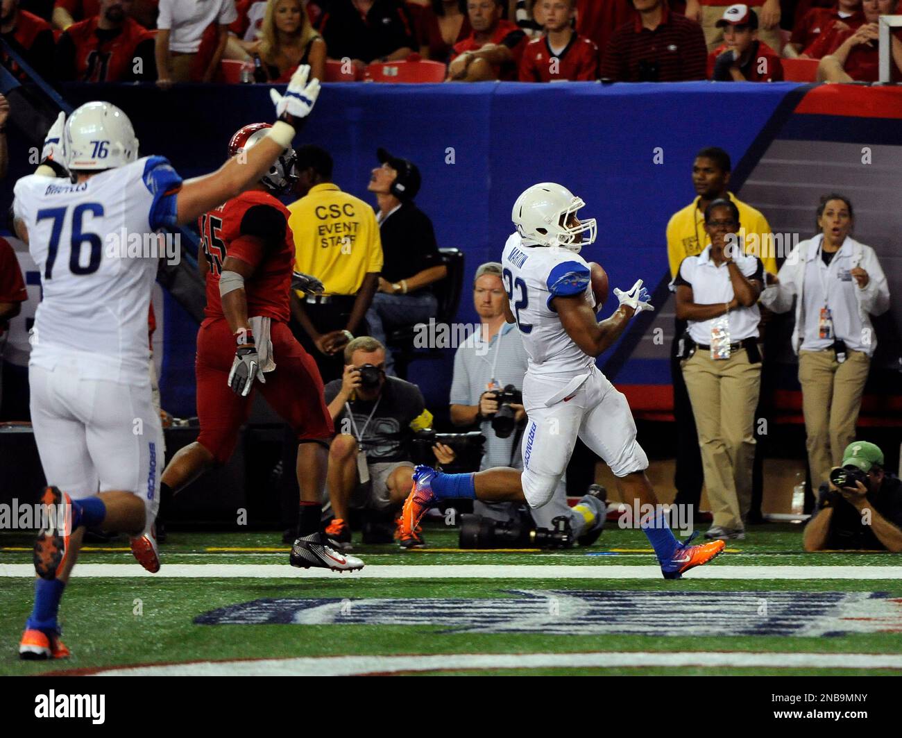Boise State running back Doug Martin (22) scores a touchdown in the ...