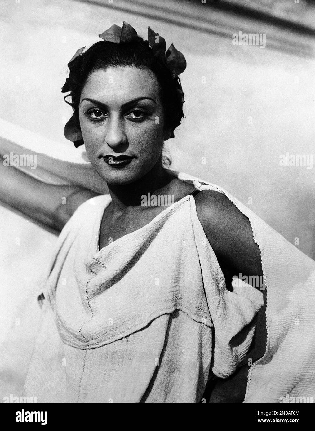 Portrait of a Greek woman in ancient garb and wearing a laurel taken at ...