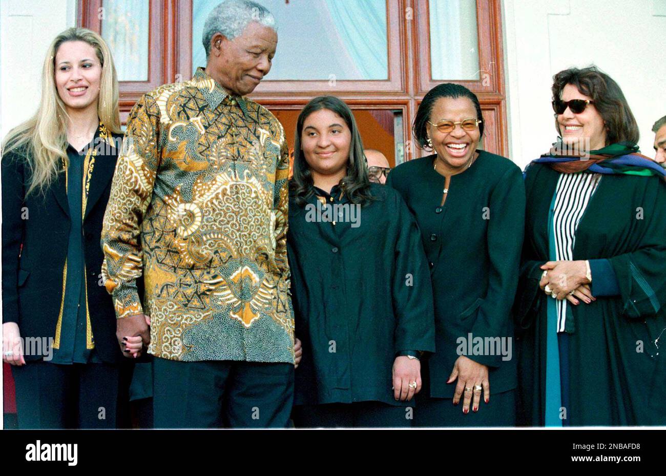 File -- In this Sunday, June 6, 1999 photo, South African President ...