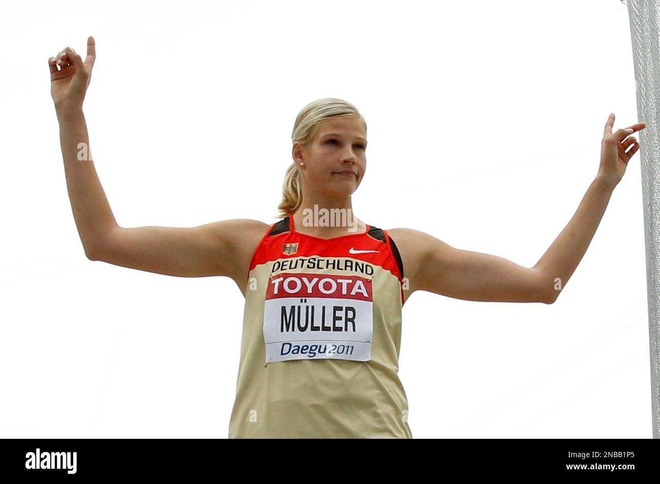 Germany's Nadine Muller reacts in the qualification for the Women's ...