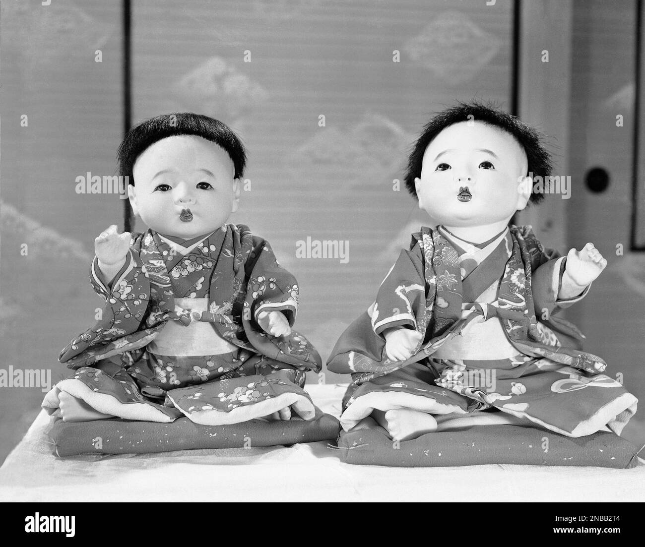 Here are two of the finished Japanese dolls made by Toshio Fujimura and ...