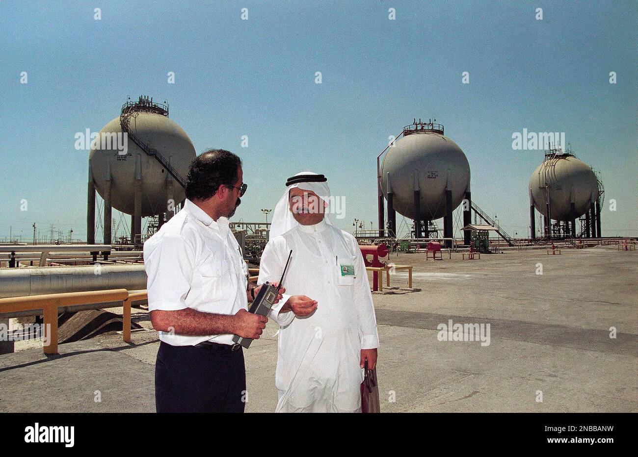 Aramco refinery at Ras Tannura, Saudi Arabia in 1990. (AP Photo Stock ...