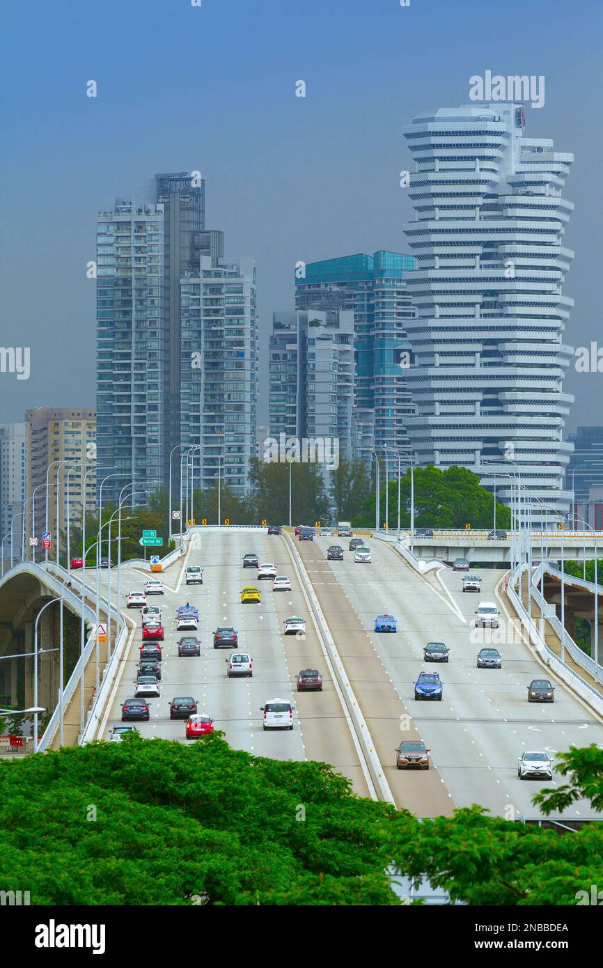 Traffic on the Benjamin Sheares Bridge in Singapore Stock Photo - Alamy