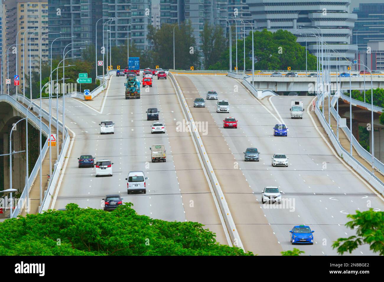 Traffic on the Benjamin Sheares Bridge in Singapore Stock Photo - Alamy