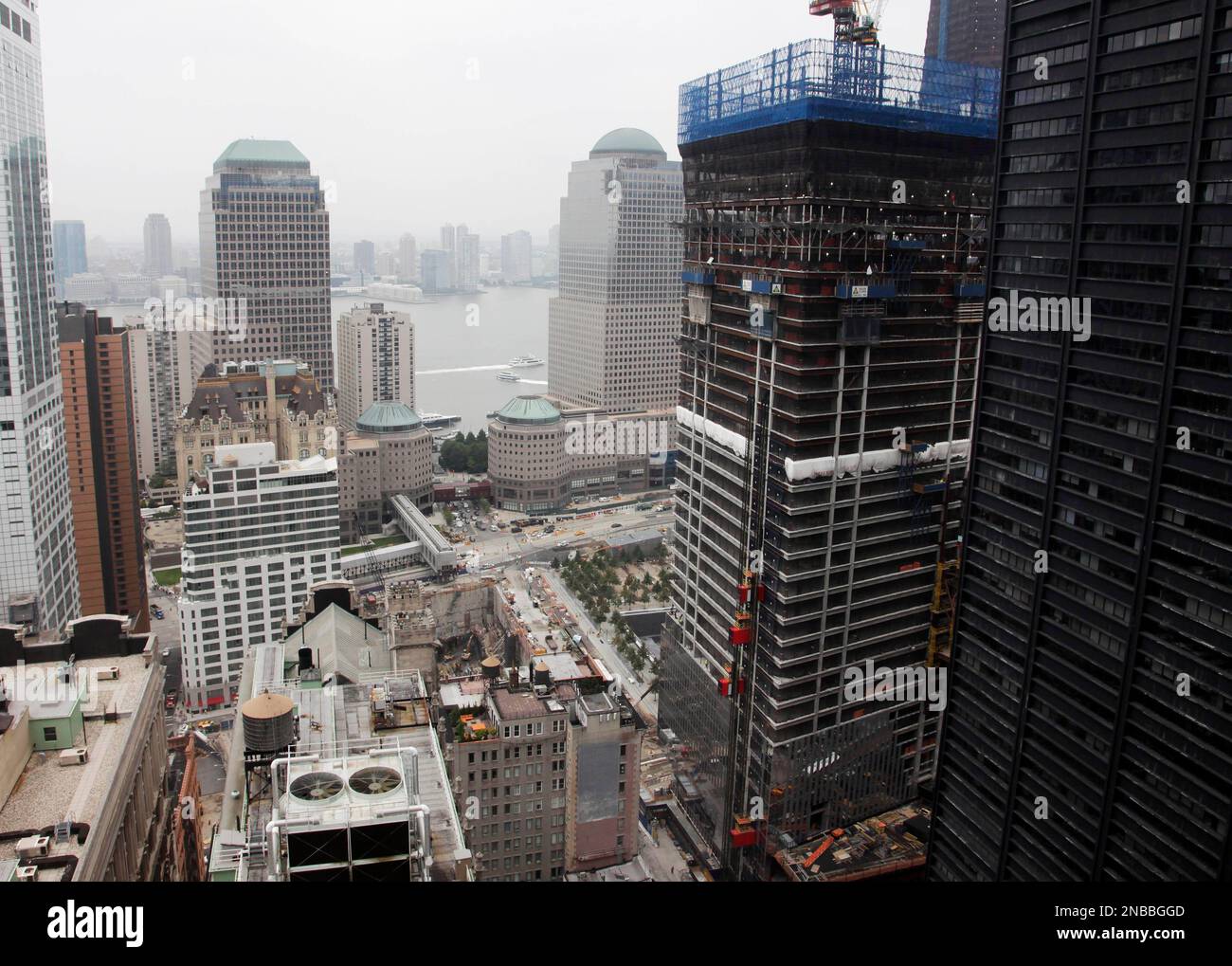 The tower known as Four World Trade Center is under construction in ...
