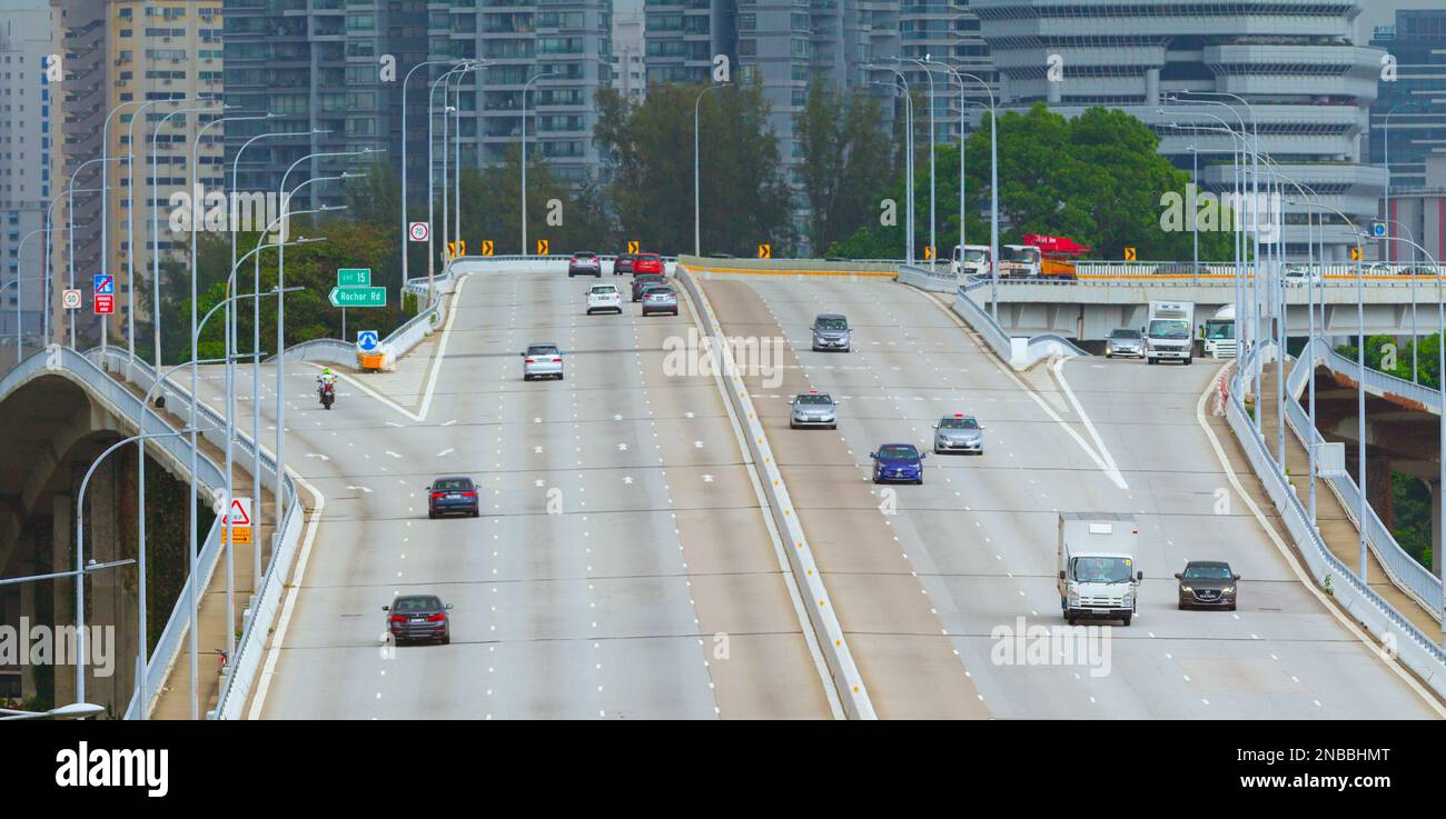 Traffic on the Benjamin Sheares Bridge in Singapore Stock Photo - Alamy