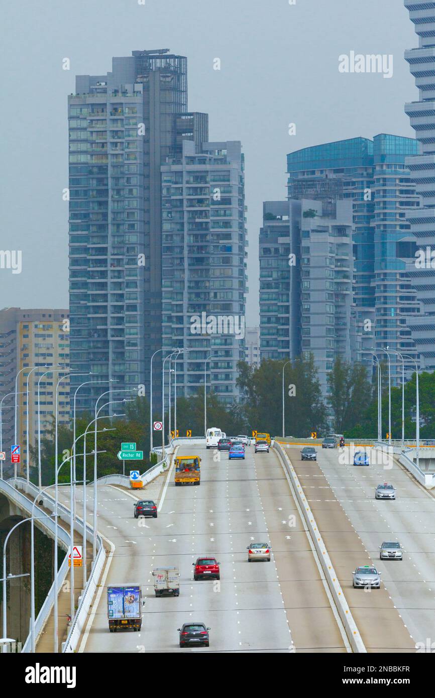 Traffic on the Benjamin Sheares Bridge in Singapore Stock Photo - Alamy