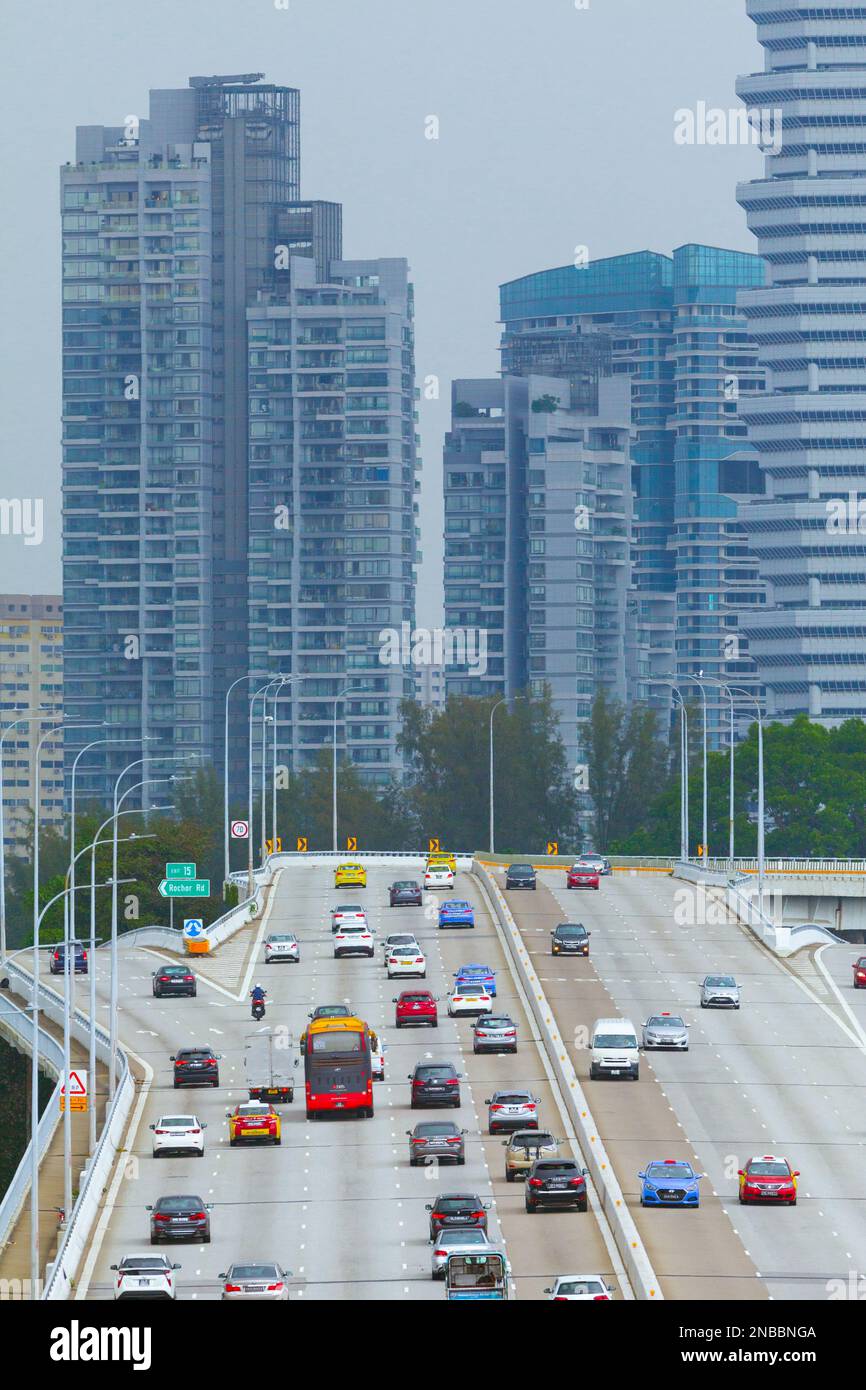 Traffic on the Benjamin Sheares Bridge in Singapore Stock Photo - Alamy