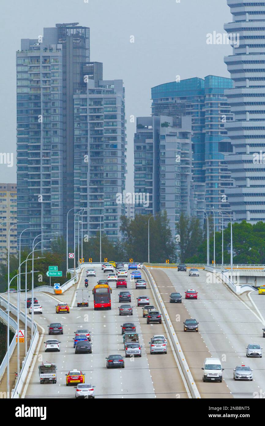 Traffic on the Benjamin Sheares Bridge in Singapore Stock Photo - Alamy