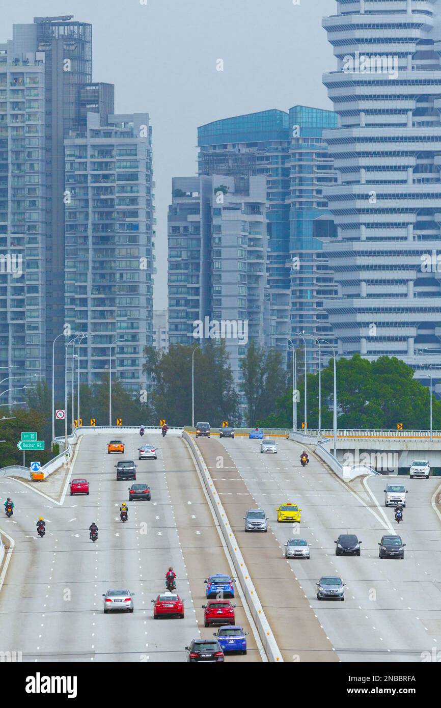 Traffic on the Benjamin Sheares Bridge in Singapore Stock Photo - Alamy