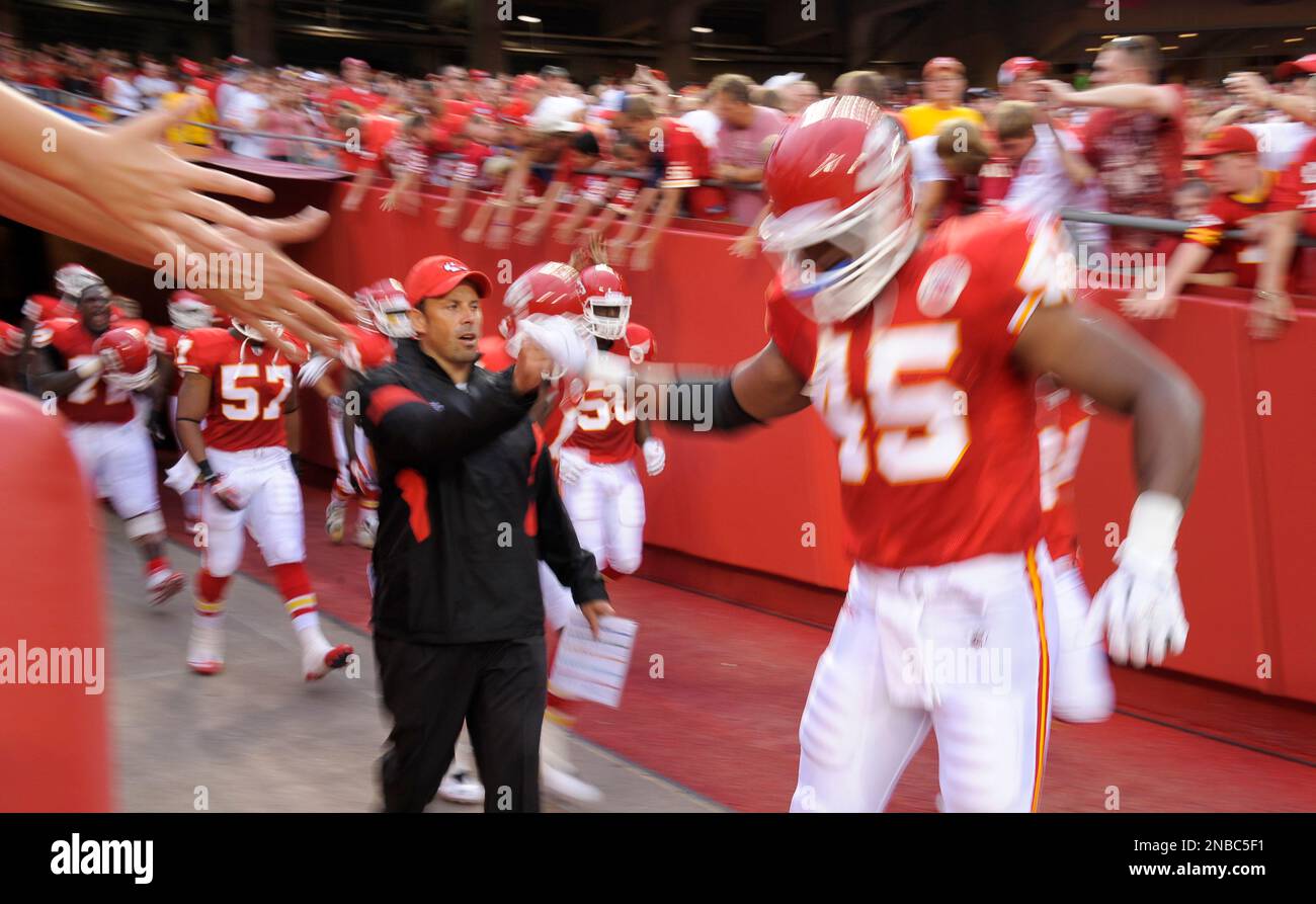 Kansas City Chiefs tight end Leonard Pope (45) and coach Todd Hailey ...