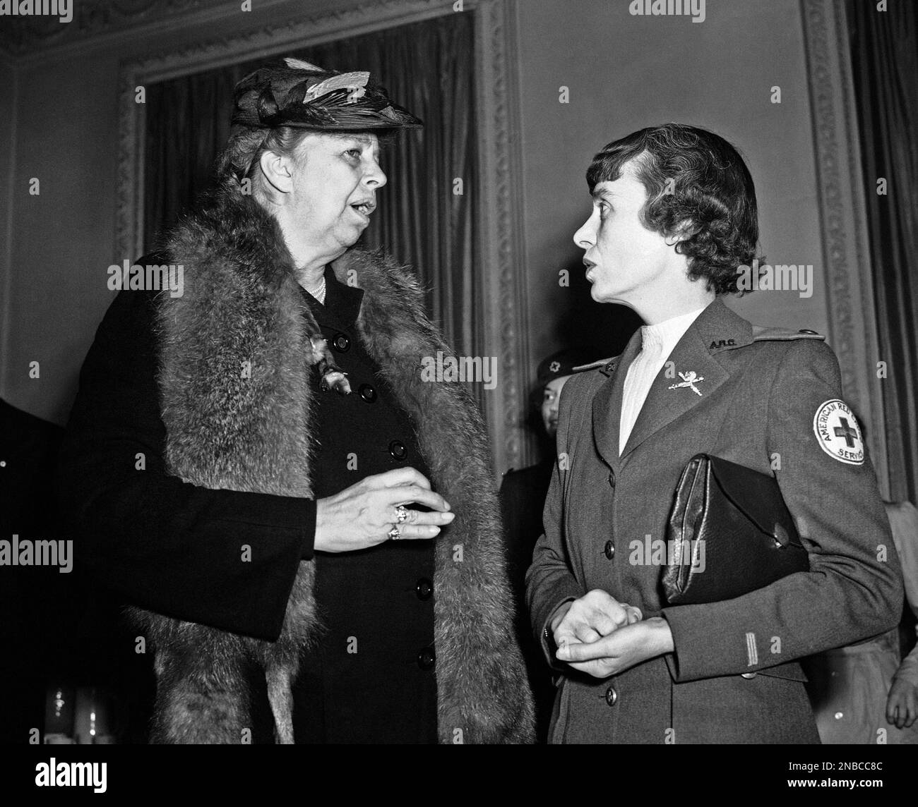 Mrs. Eleanor Roosevelt, left, Mrs. Anthony Drexel Biddle, right ...