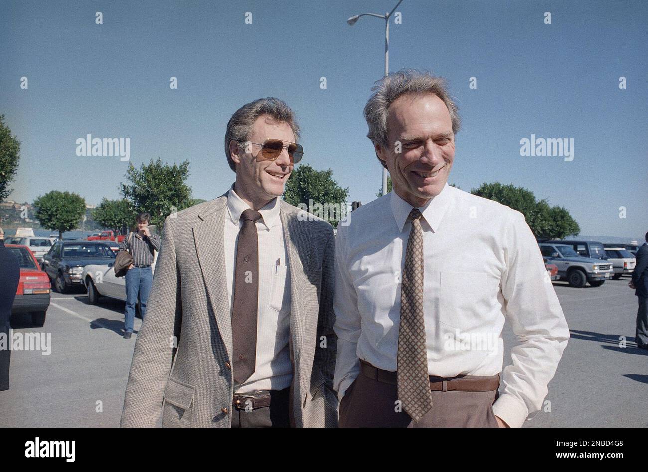 Clint Eastwood, right, meets his ‘Dirty Harry’ twin, Lt. Barry Johnson ...
