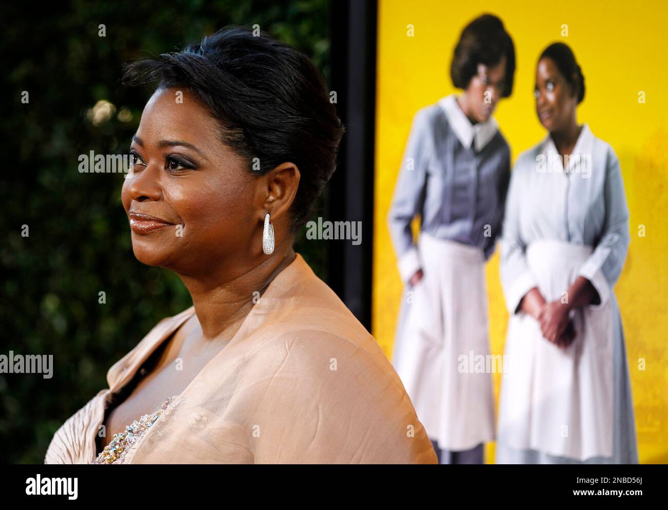 Cast member Octavia Spencer arrives at the premiere of "The Help" in ...