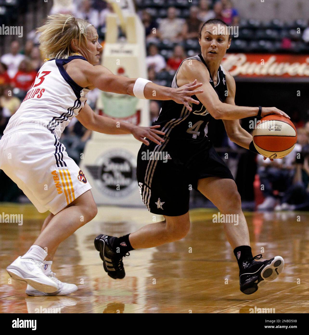 San Antonio Silver Stars' Tully Bevilaqua, right, of Australia, makes a ...