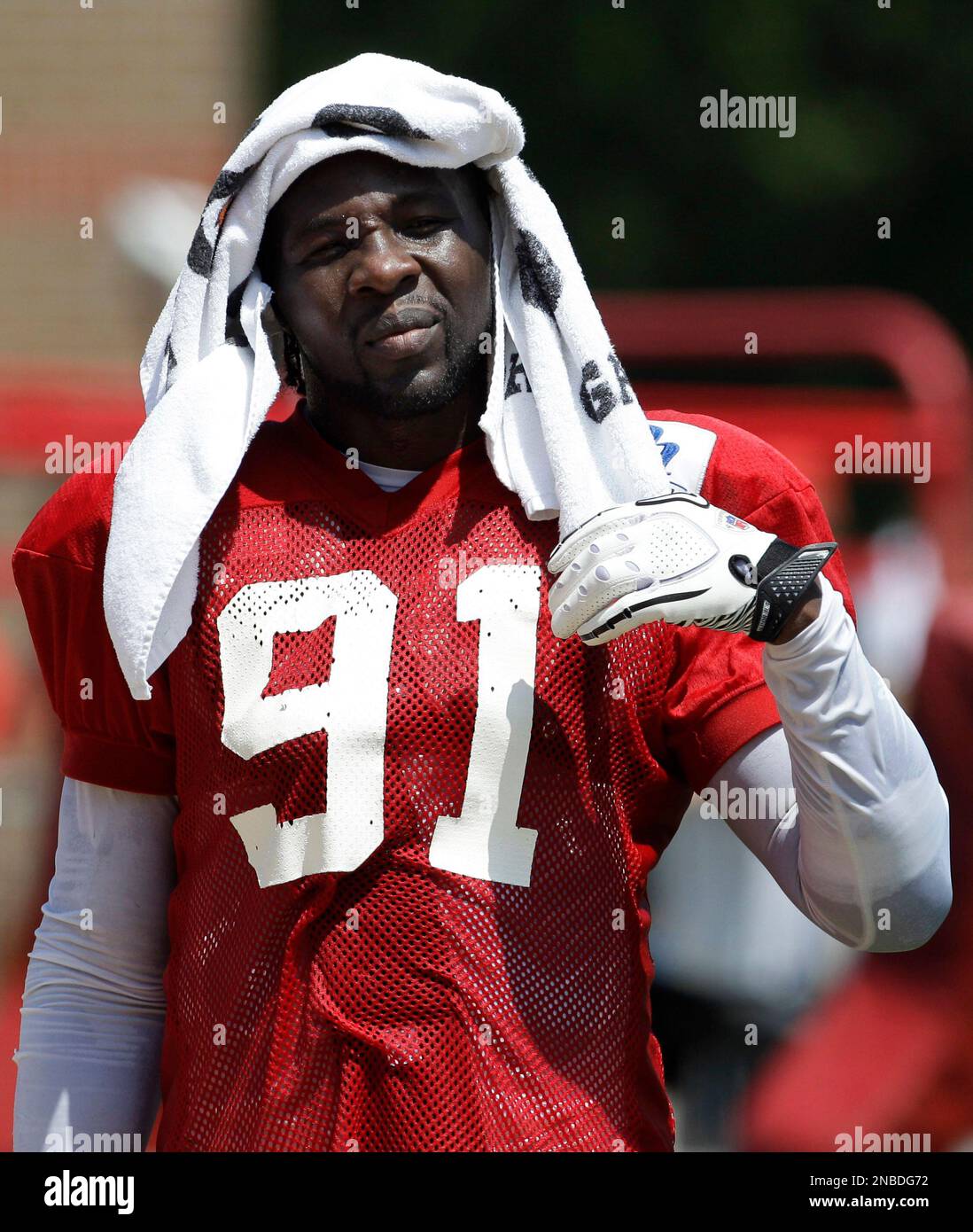 Kansas City Chiefs linebacker Tamba Hali tries to stay cool during NFL ...