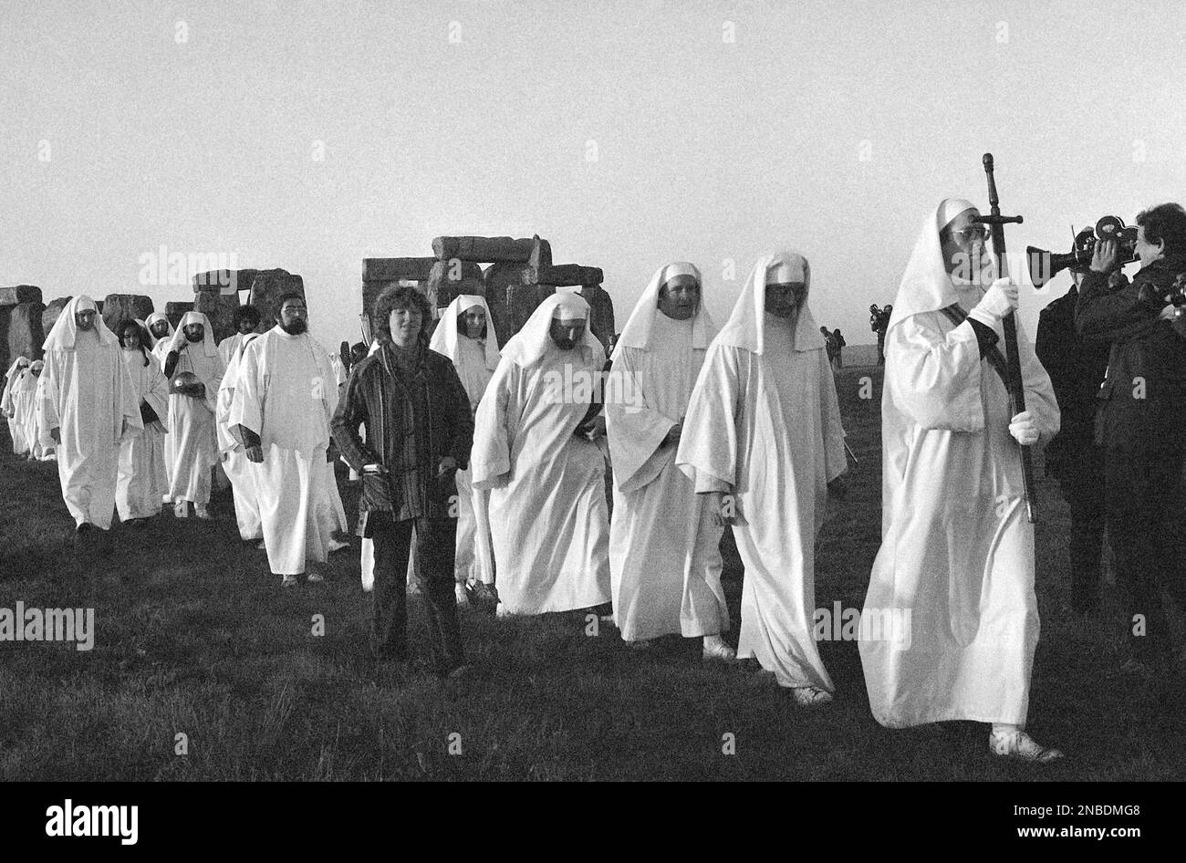 Members of the Ancient Order of Druids celebrate the Summer Solstice ...