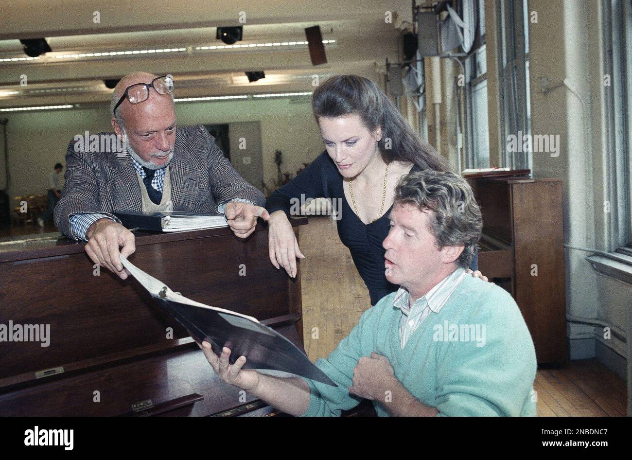 The cast for the Los Angeles company of Andrew Lloyd Webber's "Phantom ...