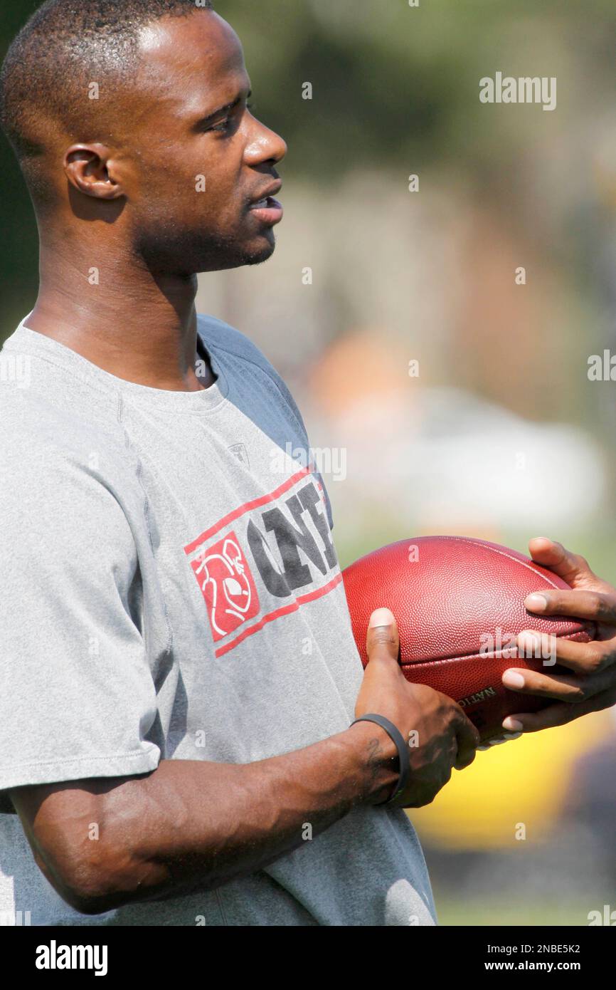 Pittsburgh Steelers cornerback Ike Taylor (24) during training camp at ...