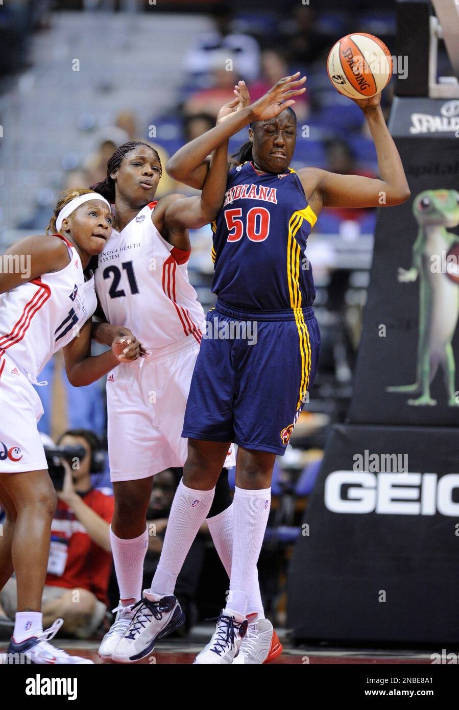 Washington Mystics' DeMya Walker (11) and Nicky Anosike (21) battles ...