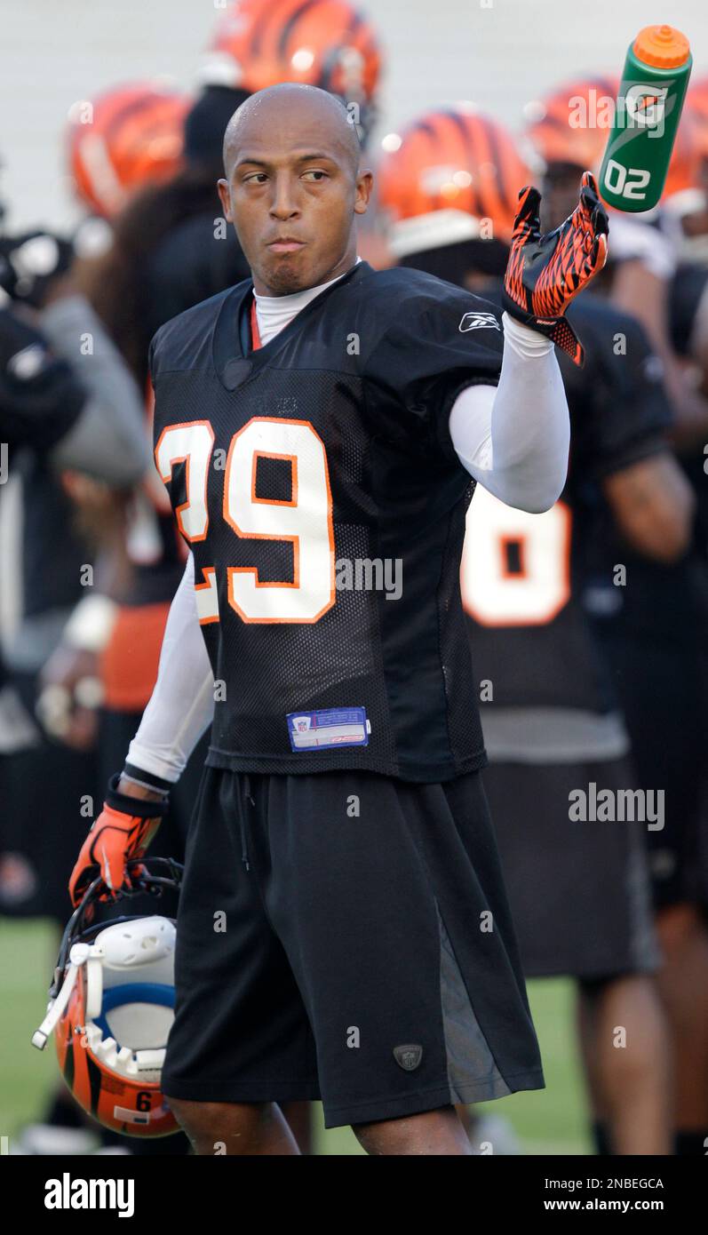 Cincinnati Bengals cornerback Leon Hall (29) catches a water bottle ...