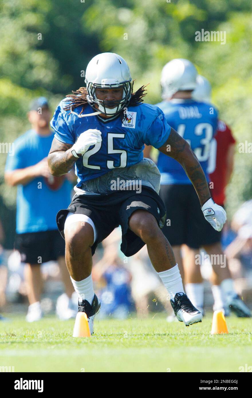 Detroit Lions running back Mikel Leshoure (25) runs a drill during NFL ...
