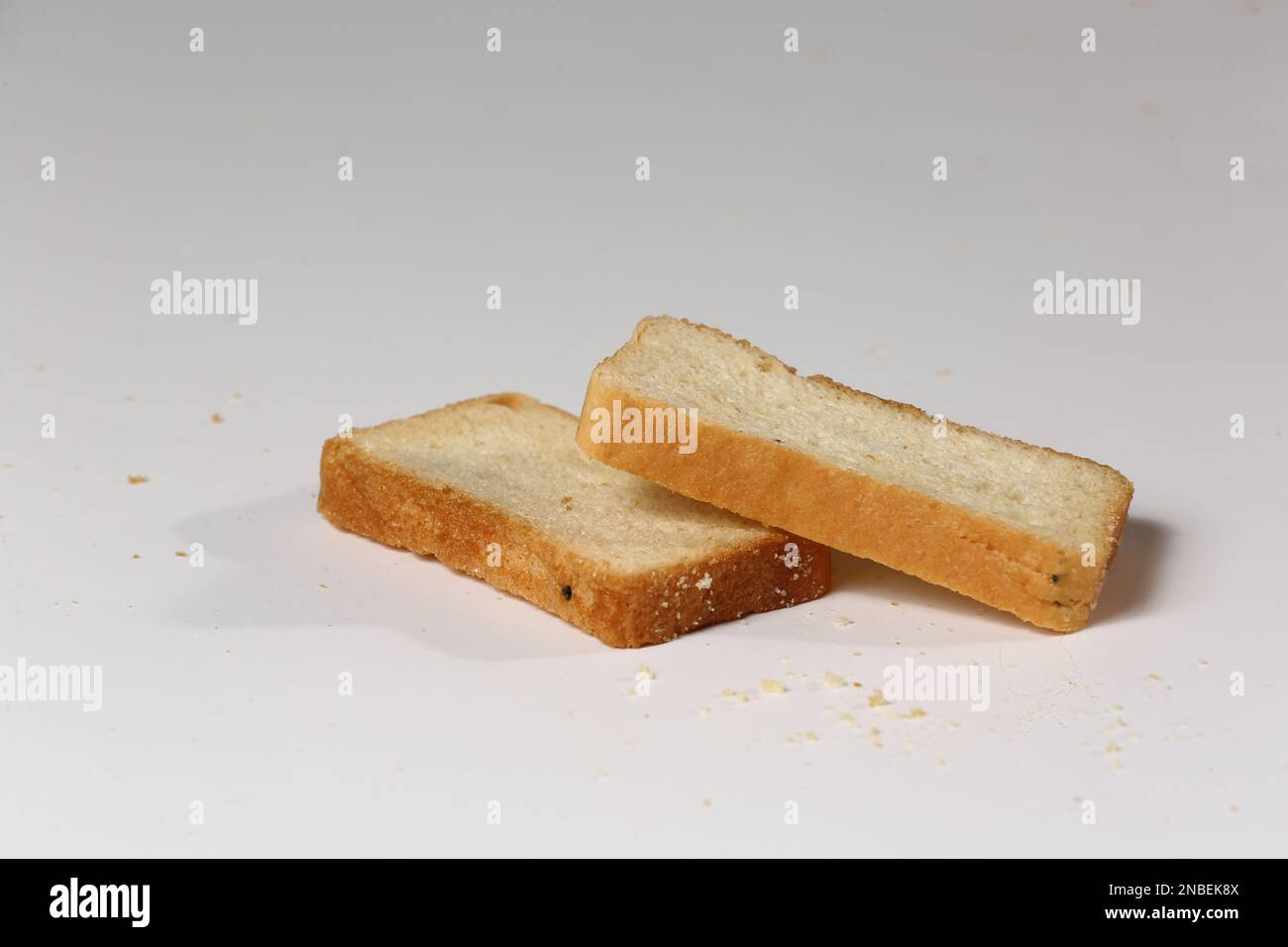 Toast crust hi-res stock photography and images - Alamy