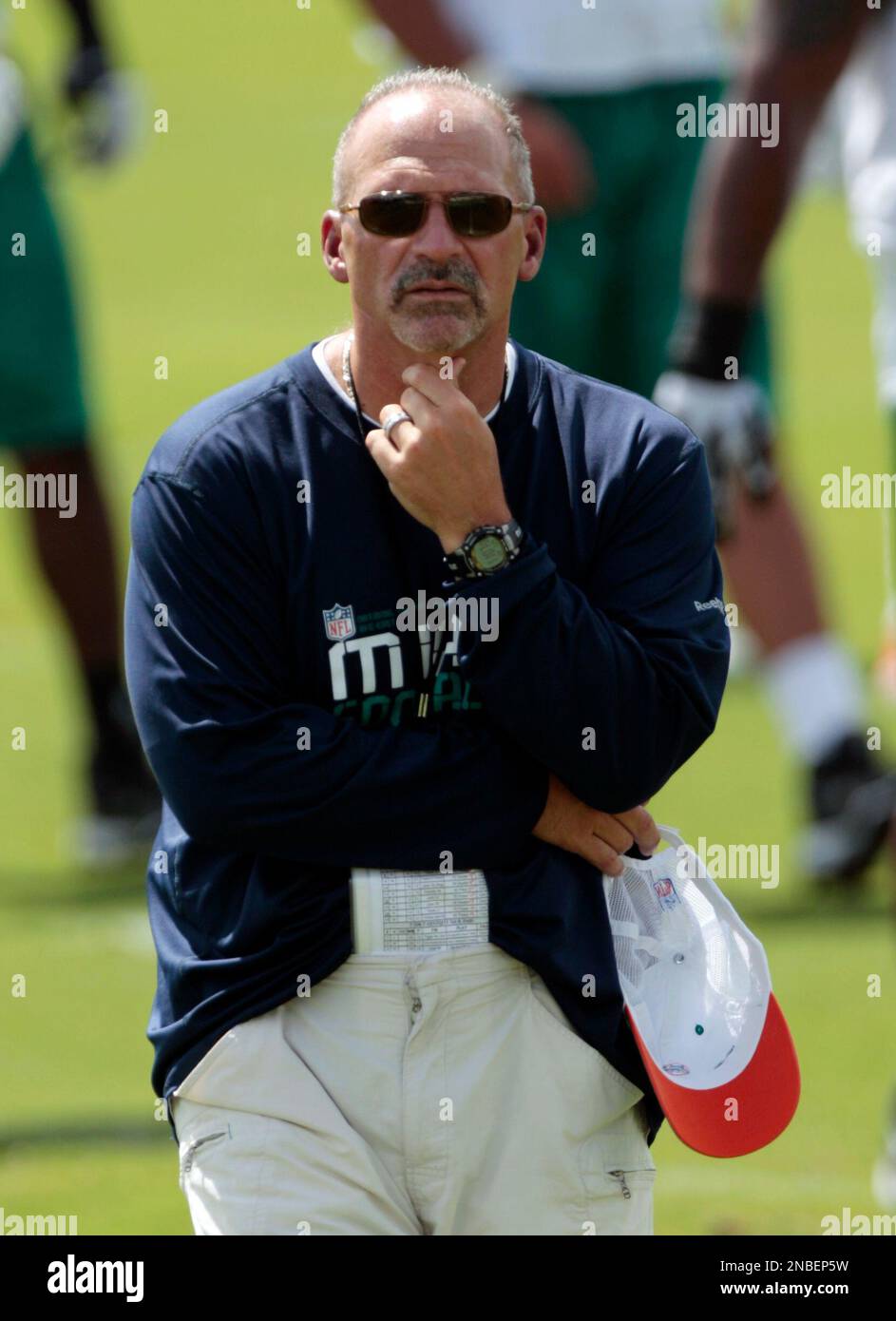 Miami Dolphins head coach Tony Sparano watches his team during the ...