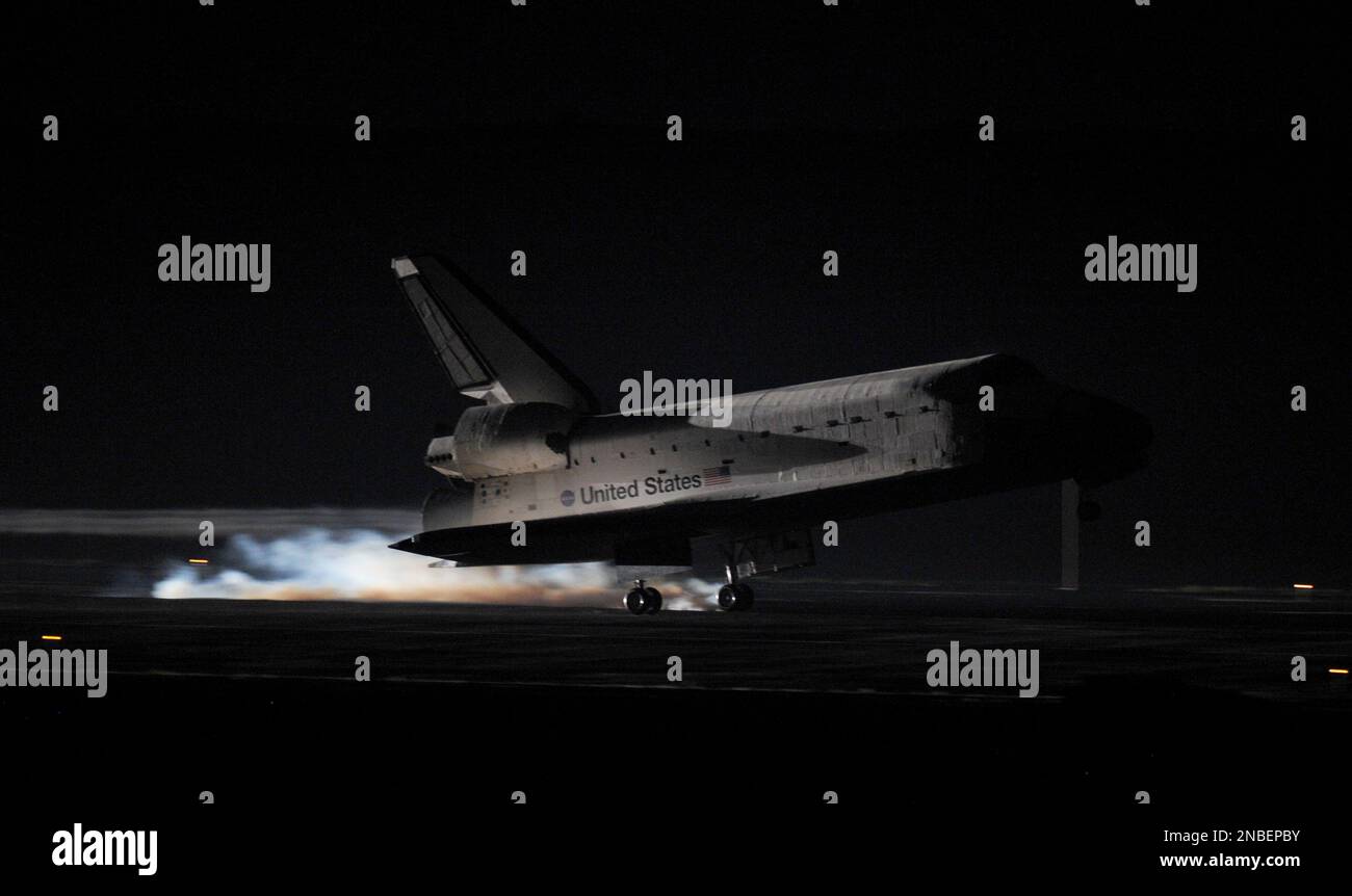 Space Shuttle Atlantis lands at the Kennedy Space Center at Cape ...