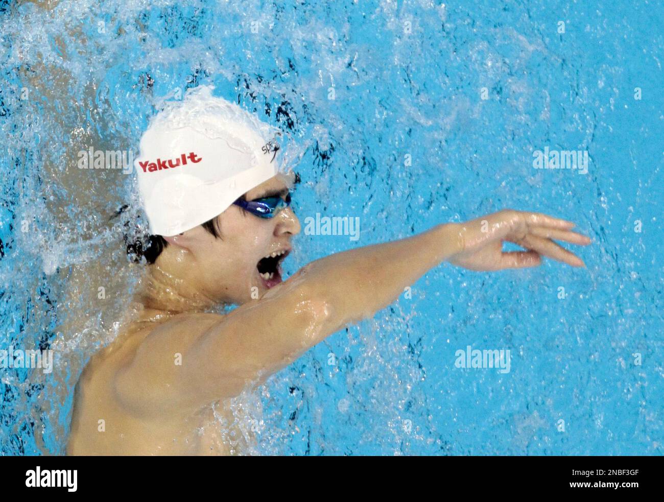 China's Sun Yang swims to win the gold medal in the men's 800m ...
