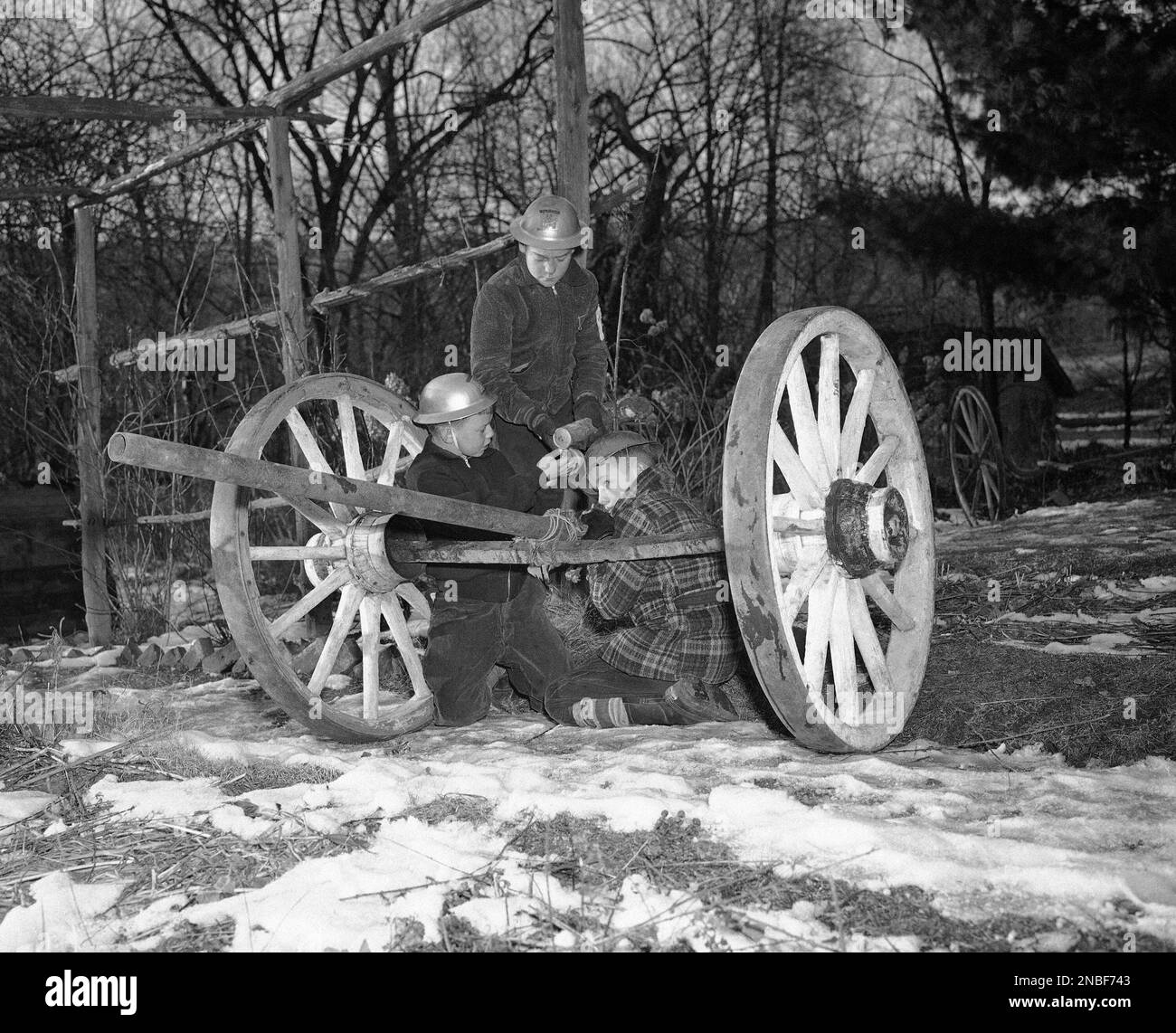 This - with the help of imagination - is the anti-tank gun of the U.S ...