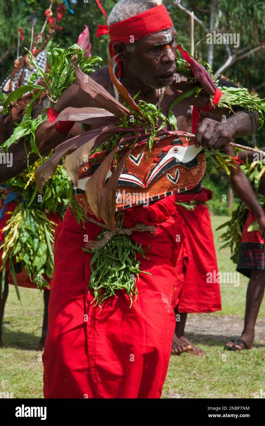 Melanesian welcome dance performed in New Ireland, Papua New Guinea ...
